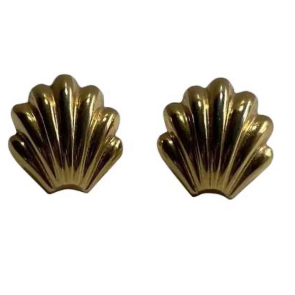 Vintage | Jewelry | Vintage Monet Gold Puffy Scallop Sea Shell Stud ...